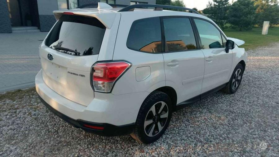 Balts Subaru Forester 2018 Klaipėda, ar dzinēja tilpumu 2.50 L un nobraukumu 250 tūkst. km par 8499 €, foto 6 vietnē AUTOMOTO.COM.LV