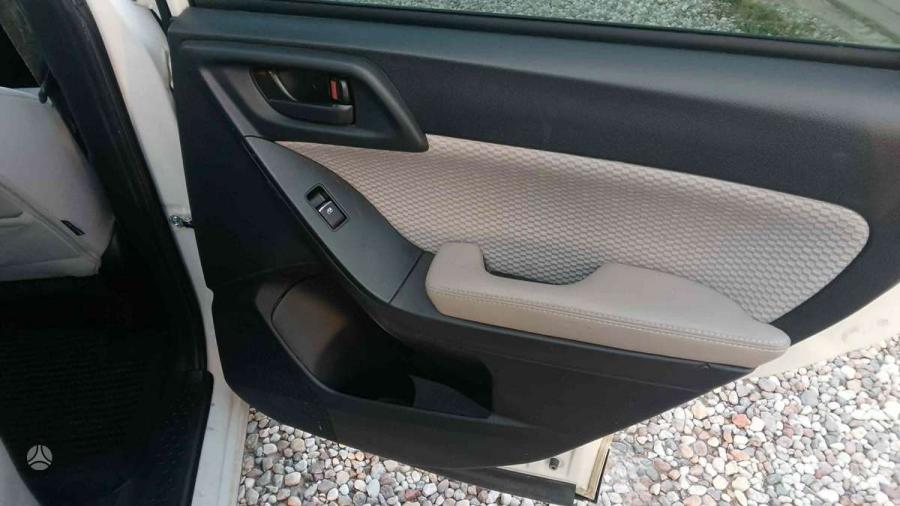 Balts Subaru Forester 2018 Klaipėda, ar dzinēja tilpumu 2.50 L un nobraukumu 250 tūkst. km par 8499 €, foto 16 vietnē AUTOMOTO.COM.LV