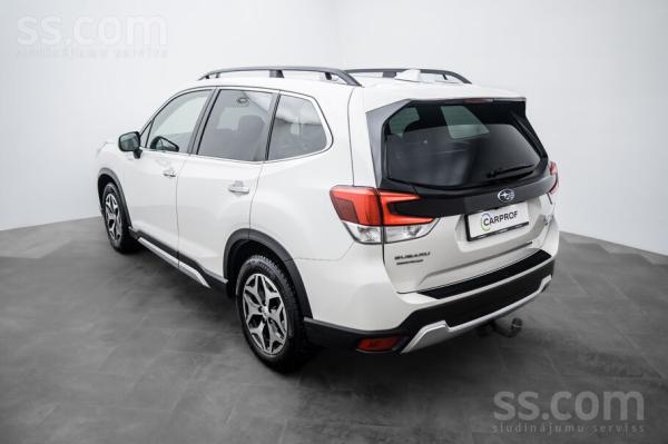 White Subaru Forester 2019 in Tallinn, with an engine capacity of 2.00 L and mileage of 241 thousand km for 13999 €, photo 6 on AUTOMOTO.COM.LV