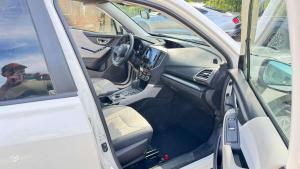 White Subaru Forester 2019 in Ukmerge, with an engine capacity of 2.50 L and mileage of 94 thousand km for 11499 €, photo 18 on AUTOMOTO.COM.LV