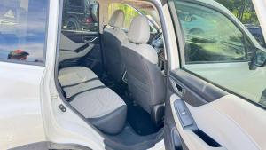 White Subaru Forester 2019 in Ukmerge, with an engine capacity of 2.50 L and mileage of 94 thousand km for 11499 €, photo 19 on AUTOMOTO.COM.LV