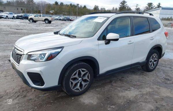 White Subaru Forester 2019 in Vilnius, with an engine capacity of 2.50 L and mileage of 113 thousand km for 9999 €, photo 1 on AUTOMOTO.COM.LV