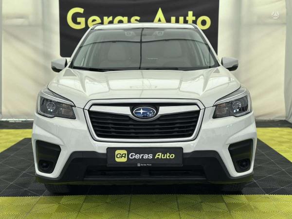 White Subaru Forester 2020 in Vilnius, with an engine capacity of 2.50 L and mileage of 76 thousand km for 17990 €, photo 2 on AUTOMOTO.COM.LV
