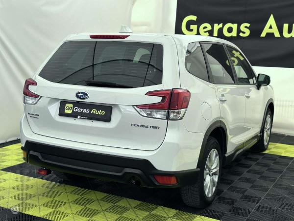 White Subaru Forester 2020 in Vilnius, with an engine capacity of 2.50 L and mileage of 76 thousand km for 17990 €, photo 4 on AUTOMOTO.COM.LV