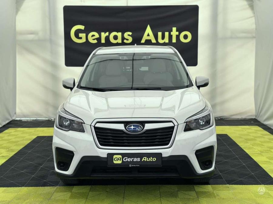White Subaru Forester 2020 in Vilnius, with an engine capacity of 2.50 L and mileage of 76 thousand km for 14999 €, photo 8 on AUTOMOTO.COM.LV
