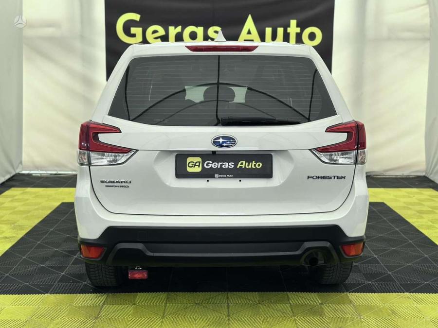 Balts Subaru Forester 2020 Viļņa, ar dzinēja tilpumu 2.50 L un nobraukumu 76 tūkst. km par 14999 €, foto 6 vietnē AUTOMOTO.COM.LV