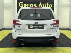 White Subaru Forester 2020 in Vilnius, with an engine capacity of 2.50 L and mileage of 76 thousand km for 14499 €, photo 6 on AUTOMOTO.COM.LV