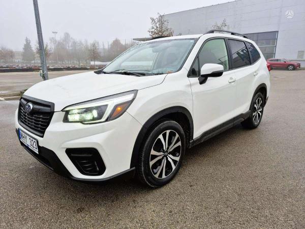 White Subaru Forester 2021 in Siauliai, with an engine capacity of 2.50 L and mileage of 31 thousand km for 19700 €, photo 1 on AUTOMOTO.COM.LV