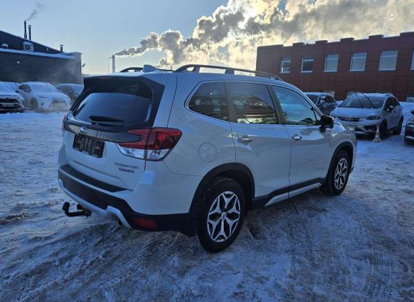 Balts Subaru Forester 2021 Viļņa, ar dzinēja tilpumu 2.00 L un nobraukumu 103 tūkst. km par 23390 €, foto 4 vietnē AUTOMOTO.COM.LV