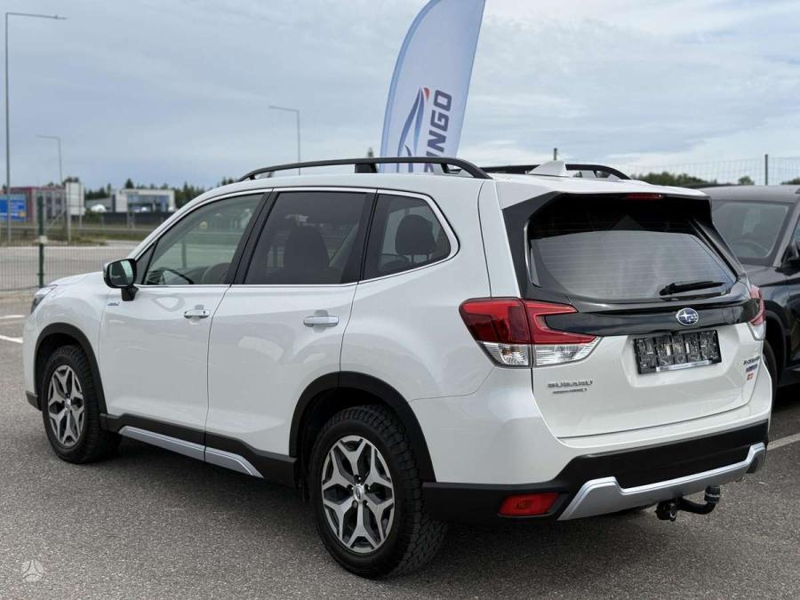 Balts Subaru Forester 2022 Viļņa, ar dzinēja tilpumu 2.00 L un nobraukumu 178 tūkst. km par 18999 €, foto 6 vietnē AUTOMOTO.COM.LV