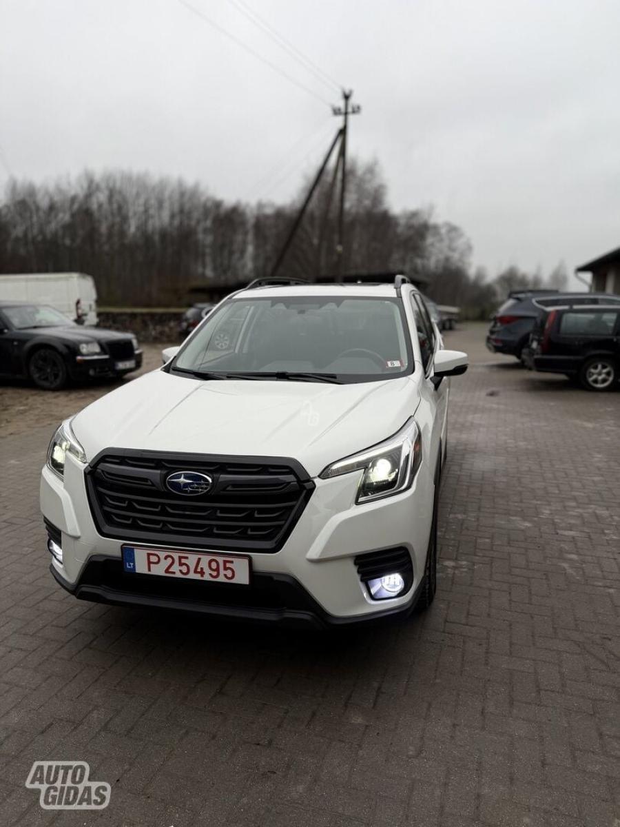 White Subaru Forester 2023 in Radviliskis, with an engine capacity of 2.50 L and mileage of 16 thousand km for 20400 €, photo 1 on AUTOMOTO.COM.LV
