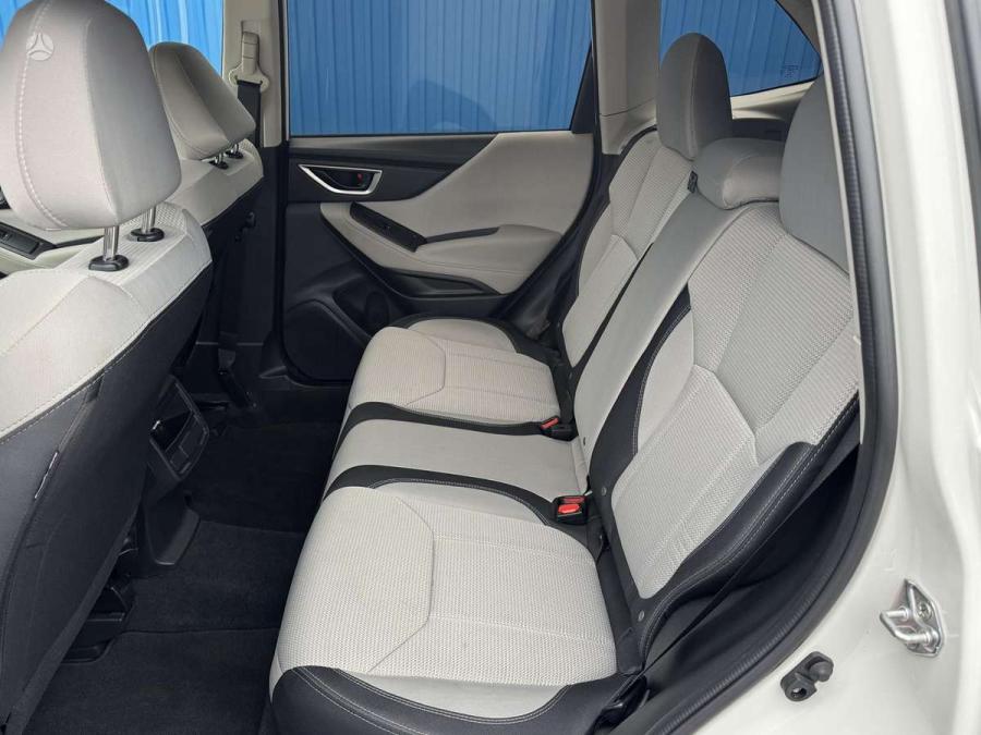 Balts Subaru Forester 2023 Kauņa, ar dzinēja tilpumu 2.50 L un nobraukumu 10 tūkst. km par 25900 €, foto 10 vietnē AUTOMOTO.COM.LV