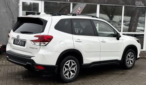 White Subaru Forester 2023 in Radviliskis, with an engine capacity of 2.50 L and mileage of 16 thousand km for 20250 €, photo 8 on AUTOMOTO.COM.LV
