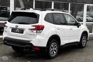 White Subaru Forester 2023 in Radviliskis, with an engine capacity of 2.50 L and mileage of 16 thousand km for 20250 €, photo 10 on AUTOMOTO.COM.LV
