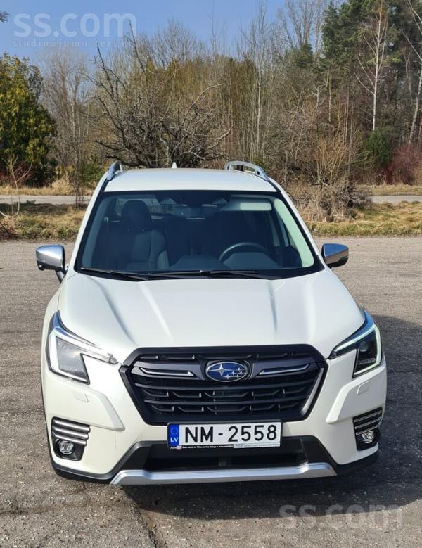 Subaru Forester 2023 Tukums vietnē Balts Subaru Forester 2023 Tukums, ar dzinēja tilpumu 2.00 L un nobraukumu 34 tūkst. km par 28900 €, foto 1 vietnē AUTOMOTO.COM.LV