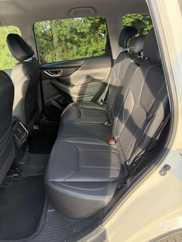 White Subaru Forester 2023 in Vilnius, with an engine capacity of 2.00 L and mileage of 40 thousand km for 29400 €, photo 10 on AUTOMOTO.COM.LV