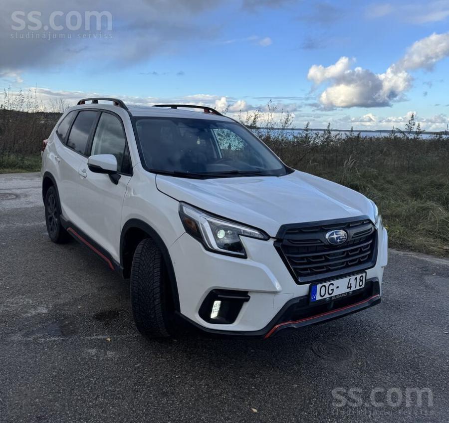 White Subaru Forester 2024 in Riga, with an engine capacity of 2.50 L and mileage of 28 thousand km for 26100 €, photo 1 on AUTOMOTO.COM.LV