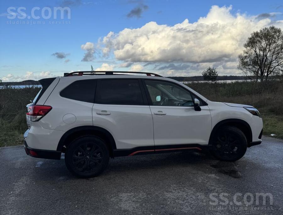 White Subaru Forester 2024 in Riga, with an engine capacity of 2.50 L and mileage of 28 thousand km for 26100 €, photo 9 on AUTOMOTO.COM.LV