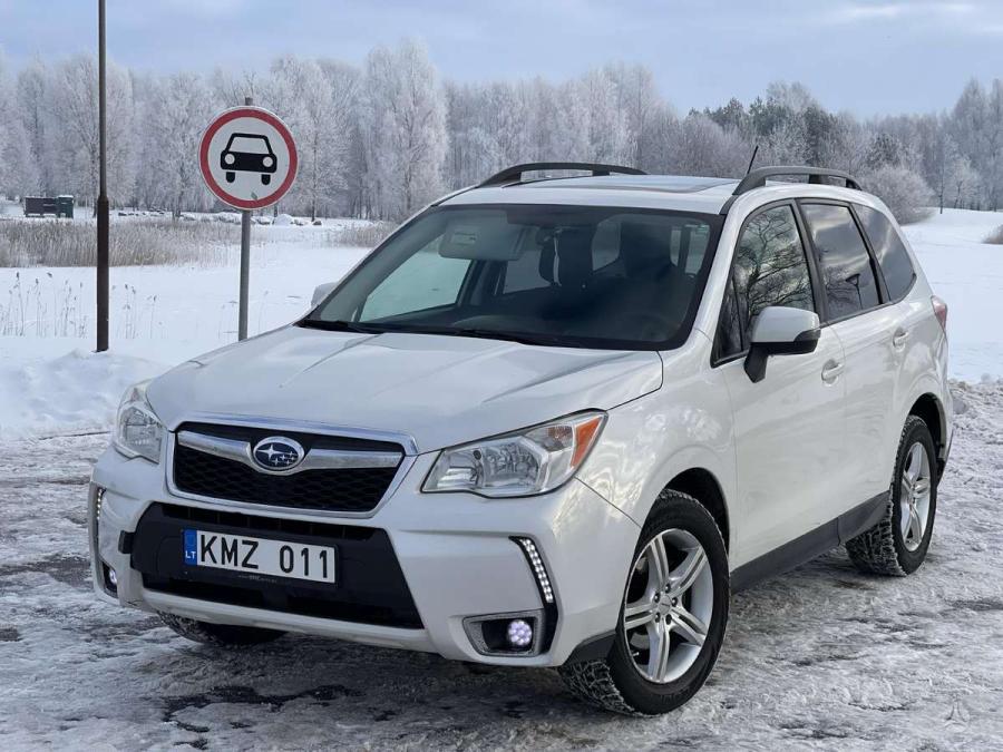 White Subaru Forester 2014 in Radviliskis, with an engine capacity of 2.50 L and mileage of 278 thousand km for 7800 €, photo 1 on AUTOMOTO.COM.LV