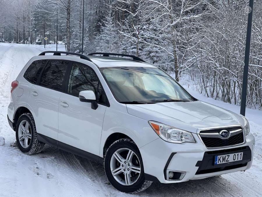 White Subaru Forester 2014 in Radviliskis, with an engine capacity of 2.50 L and mileage of 278 thousand km for 7800 €, photo 2 on AUTOMOTO.COM.LV