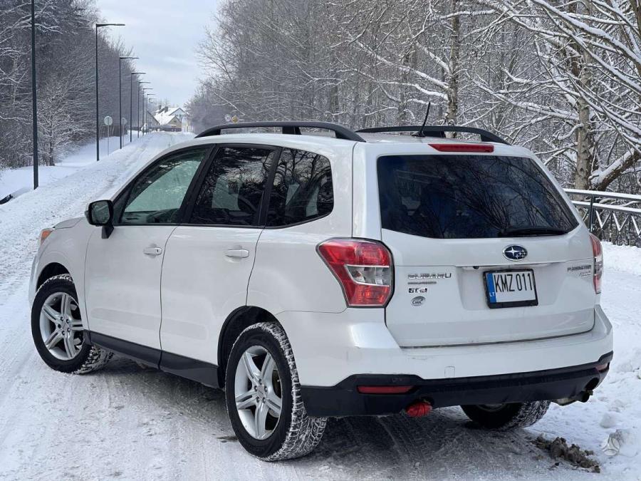 White Subaru Forester 2014 in Radviliskis, with an engine capacity of 2.50 L and mileage of 278 thousand km for 7800 €, photo 7 on AUTOMOTO.COM.LV
