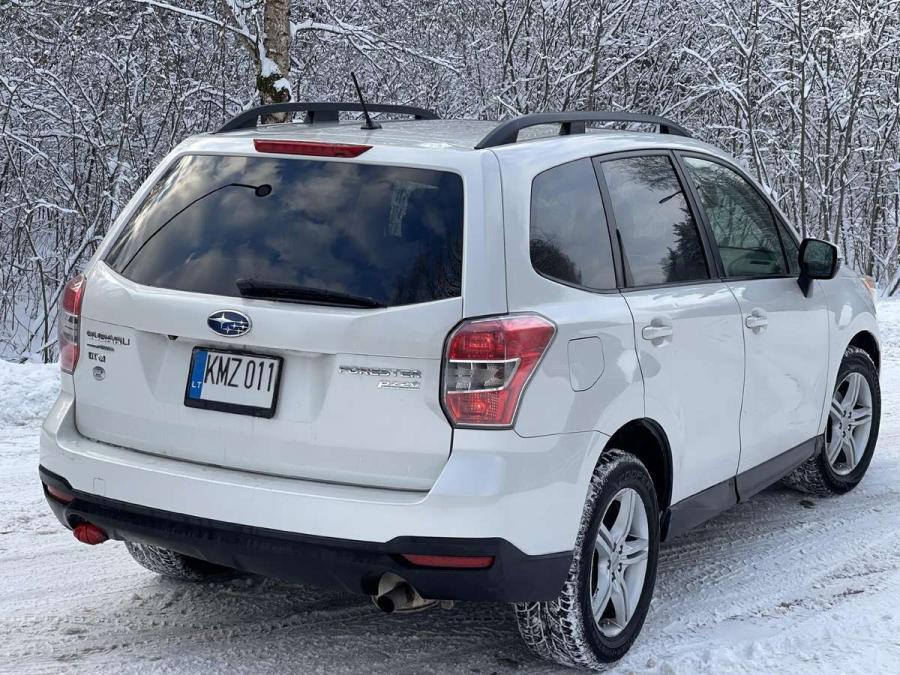 White Subaru Forester 2014 in Radviliskis, with an engine capacity of 2.50 L and mileage of 278 thousand km for 7800 €, photo 11 on AUTOMOTO.COM.LV