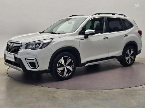 Balts Subaru Forester 2019 Panevēža, ar dzinēja tilpumu 2.00 L un nobraukumu 118 tūkst. km par 19990 €, foto 1 vietnē AUTOMOTO.COM.LV