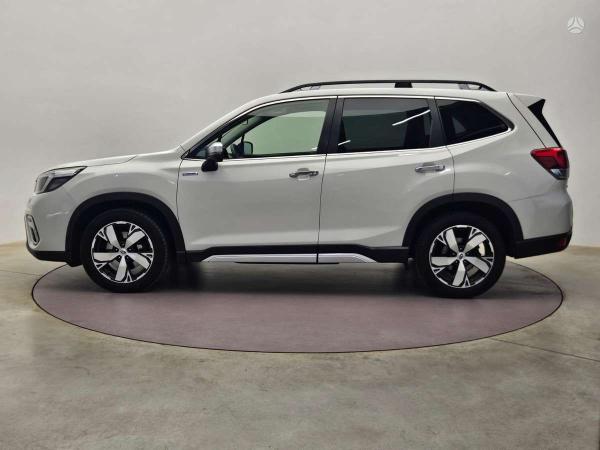 Balts Subaru Forester 2019 Panevēža, ar dzinēja tilpumu 2.00 L un nobraukumu 118 tūkst. km par 19990 €, foto 4 vietnē AUTOMOTO.COM.LV