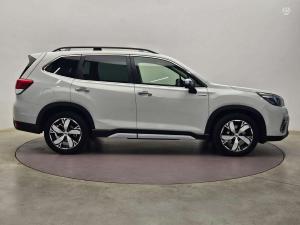Balts Subaru Forester 2019 Panevēža, ar dzinēja tilpumu 2.00 L un nobraukumu 118 tūkst. km par 19990 €, foto 6 vietnē AUTOMOTO.COM.LV