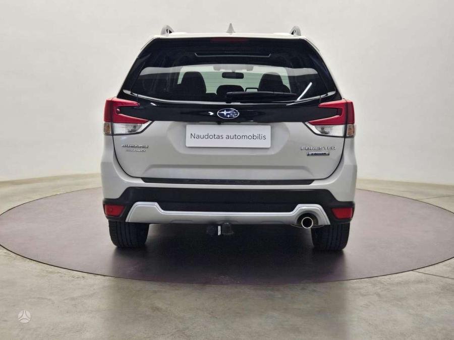 Balts Subaru Forester 2019 Panevēža, ar dzinēja tilpumu 2.00 L un nobraukumu 118 tūkst. km par 19990 €, foto 8 vietnē AUTOMOTO.COM.LV