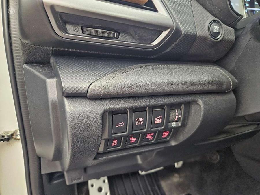 Balts Subaru Forester 2019 Panevēža, ar dzinēja tilpumu 2.00 L un nobraukumu 118 tūkst. km par 19990 €, foto 13 vietnē AUTOMOTO.COM.LV
