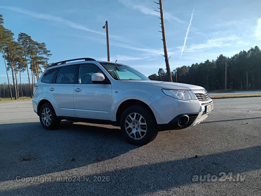 Balts Subaru Forester 2008 Pērnava, ar dzinēja tilpumu 2.00 L un nobraukumu 330 tūkst. km par 3800 €, foto 2 vietnē AUTOMOTO.COM.LV
