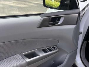 Balts Subaru Forester 2010 Viļņa, ar dzinēja tilpumu 2.50 L un nobraukumu 132 tūkst. km par 3250 €, foto 11 vietnē AUTOMOTO.COM.LV