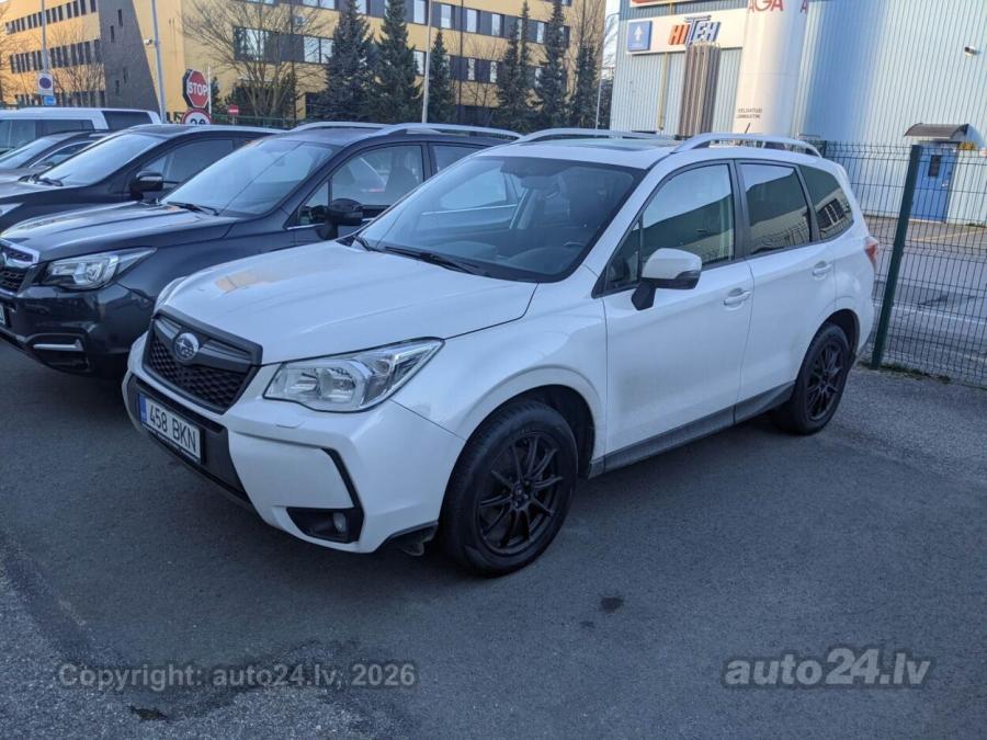 White Subaru Forester 2013 in Tallinn, with an engine capacity of 2.00 L and mileage of 277 thousand km for 10500 €, photo 6 on AUTOMOTO.COM.LV
