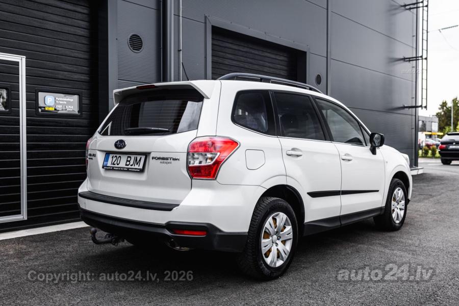 Balts Subaru Forester 2013 Tallina, ar dzinēja tilpumu 2.00 L un nobraukumu 329 tūkst. km par 6800 €, foto 4 vietnē AUTOMOTO.COM.LV