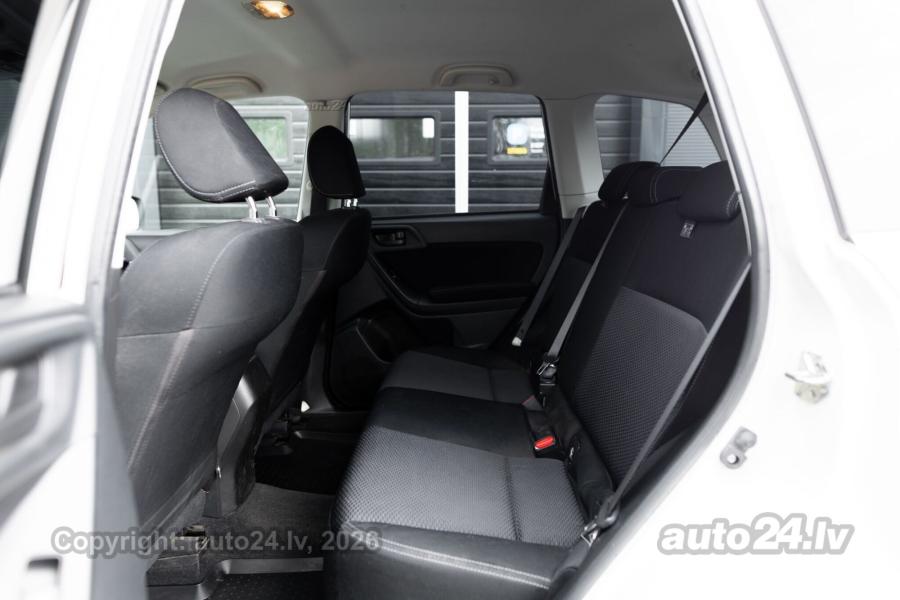 Balts Subaru Forester 2013 Tallina, ar dzinēja tilpumu 2.00 L un nobraukumu 329 tūkst. km par 6800 €, foto 16 vietnē AUTOMOTO.COM.LV