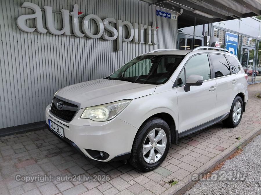 Balts Subaru Forester 2013 Tallina, ar dzinēja tilpumu 2.00 L un nobraukumu 187 tūkst. km par 9900 €, foto 1 vietnē AUTOMOTO.COM.LV