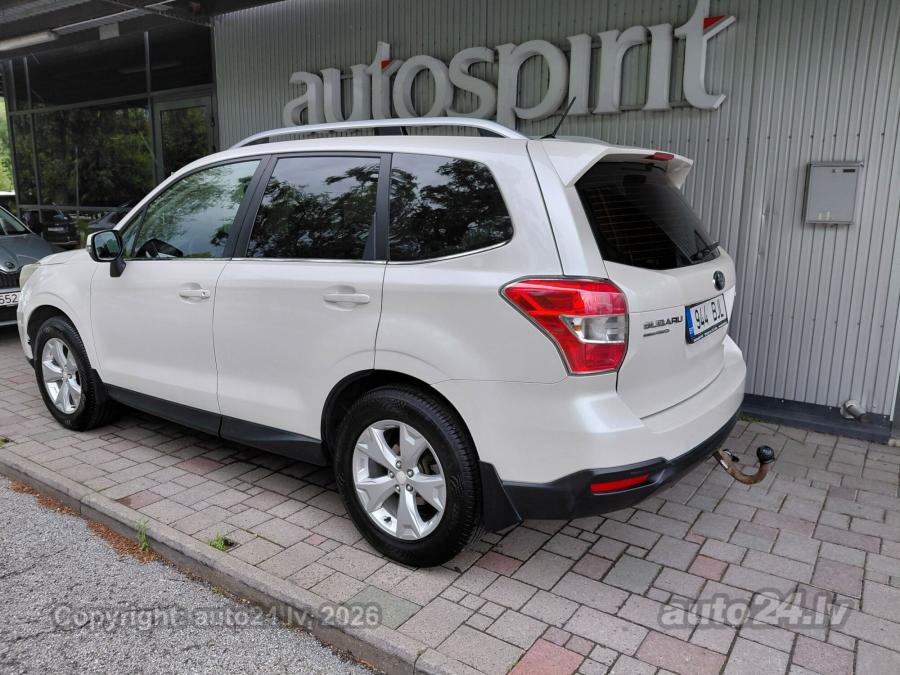 Balts Subaru Forester 2013 Tallina, ar dzinēja tilpumu 2.00 L un nobraukumu 187 tūkst. km par 9900 €, foto 4 vietnē AUTOMOTO.COM.LV