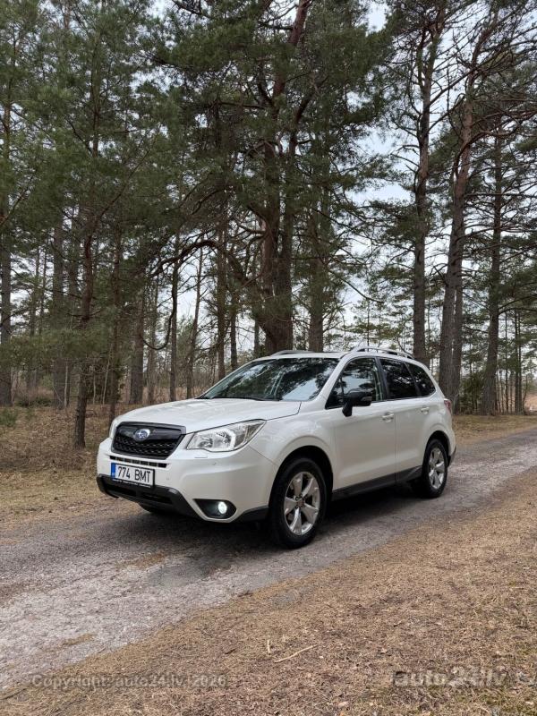White Subaru Forester 2014 in Kuressaare, with an engine capacity of 2.00 L and mileage of 200 thousand km for 9500 €, photo 1 on AUTOMOTO.COM.LV
