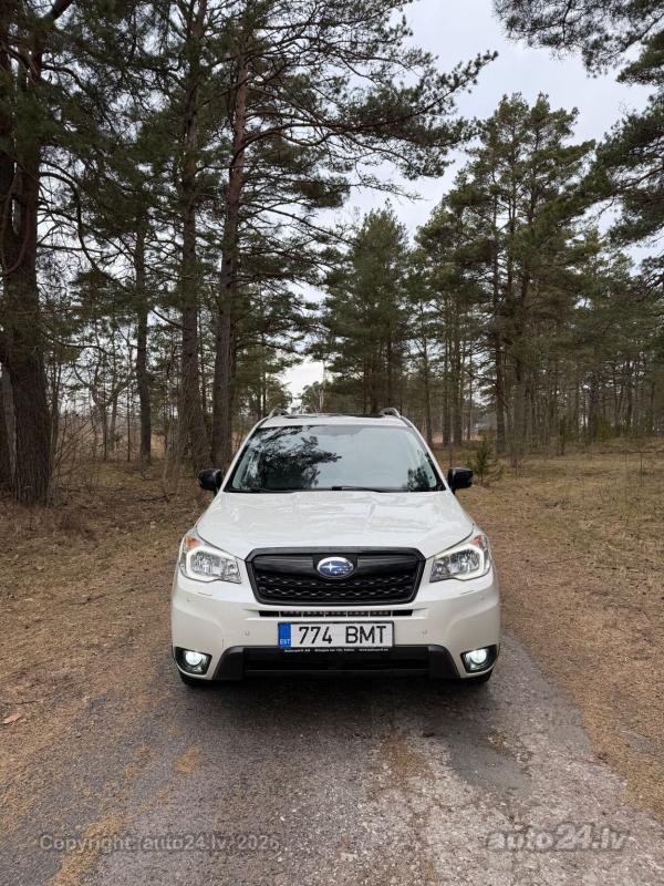 White Subaru Forester 2014 in Kuressaare, with an engine capacity of 2.00 L and mileage of 200 thousand km for 9500 €, photo 2 on AUTOMOTO.COM.LV