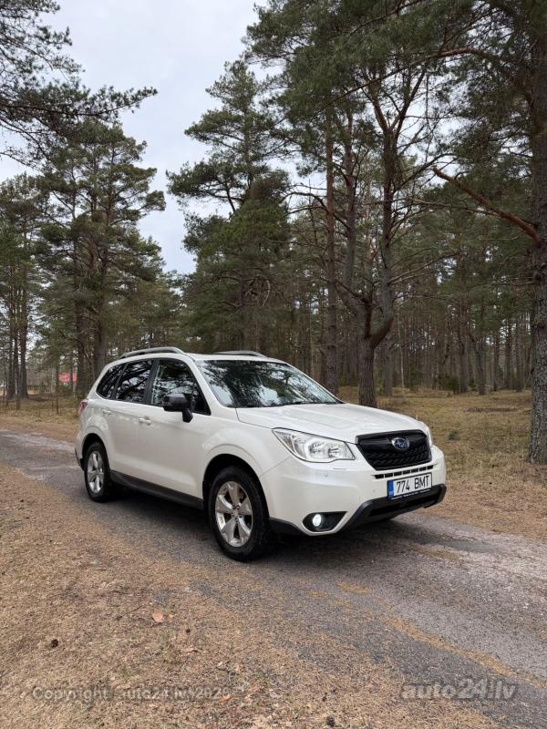 White Subaru Forester 2014 in Kuressaare, with an engine capacity of 2.00 L and mileage of 200 thousand km for 9500 €, photo 3 on AUTOMOTO.COM.LV