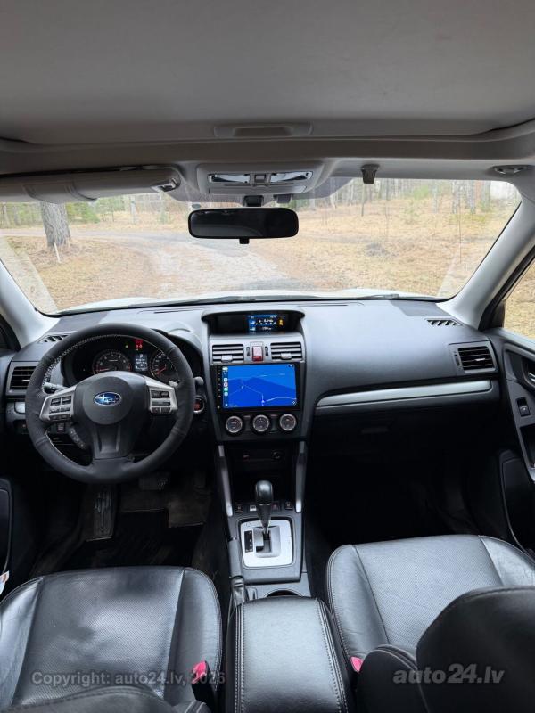 White Subaru Forester 2014 in Kuressaare, with an engine capacity of 2.00 L and mileage of 200 thousand km for 9500 €, photo 11 on AUTOMOTO.COM.LV