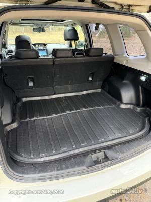 White Subaru Forester 2014 in Kuressaare, with an engine capacity of 2.00 L and mileage of 200 thousand km for 9500 €, photo 15 on AUTOMOTO.COM.LV