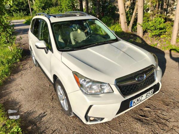 Balts Subaru Forester 2014 Viļņa, ar dzinēja tilpumu 2.50 L un nobraukumu 299 tūkst. km par 4950 €, foto 1 vietnē AUTOMOTO.COM.LV