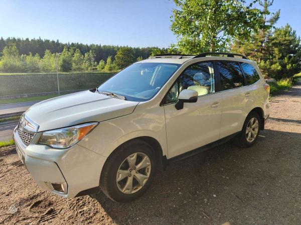 Balts Subaru Forester 2014 Viļņa, ar dzinēja tilpumu 2.50 L un nobraukumu 299 tūkst. km par 4950 €, foto 4 vietnē AUTOMOTO.COM.LV