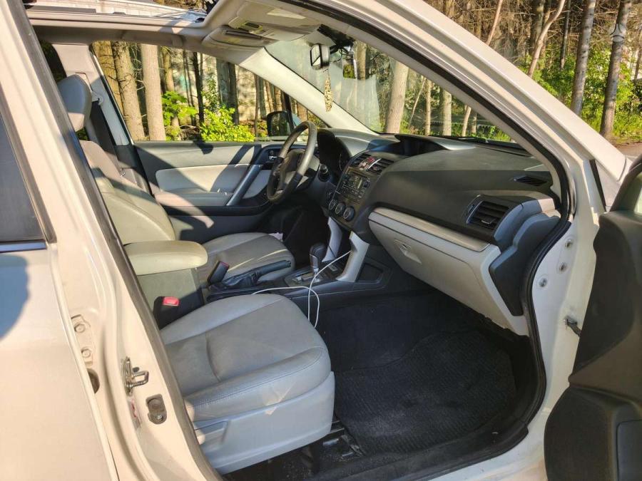 Balts Subaru Forester 2014 Viļņa, ar dzinēja tilpumu 2.50 L un nobraukumu 299 tūkst. km par 4950 €, foto 18 vietnē AUTOMOTO.COM.LV