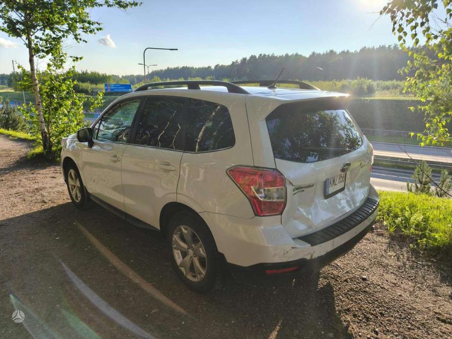 Balts Subaru Forester 2014 Viļņa, ar dzinēja tilpumu 2.50 L un nobraukumu 299 tūkst. km par 4950 €, foto 25 vietnē AUTOMOTO.COM.LV