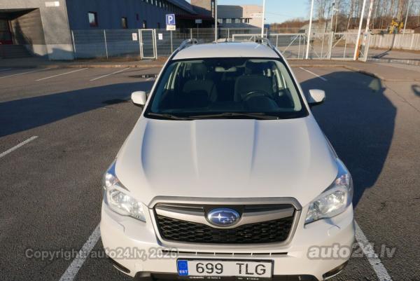 White Subaru Forester 2015 in Tallinn, with an engine capacity of 2.00 L and mileage of 293 thousand km for 5589 €, photo 1 on AUTOMOTO.COM.LV