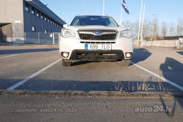 White Subaru Forester 2015 in Tallinn, with an engine capacity of 2.00 L and mileage of 293 thousand km for 5589 €, photo 2 on AUTOMOTO.COM.LV