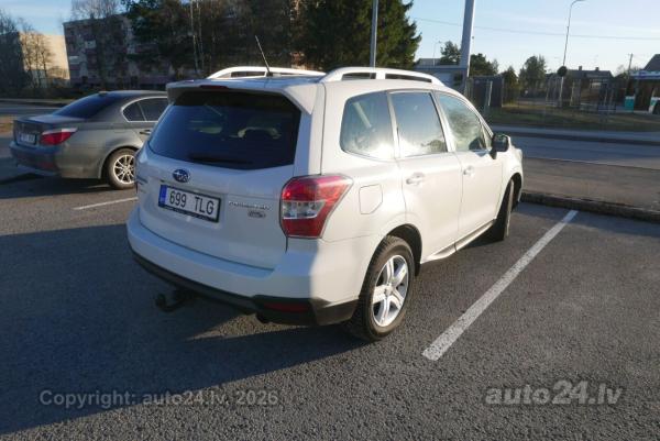 White Subaru Forester 2015 in Tallinn, with an engine capacity of 2.00 L and mileage of 293 thousand km for 5589 €, photo 5 on AUTOMOTO.COM.LV